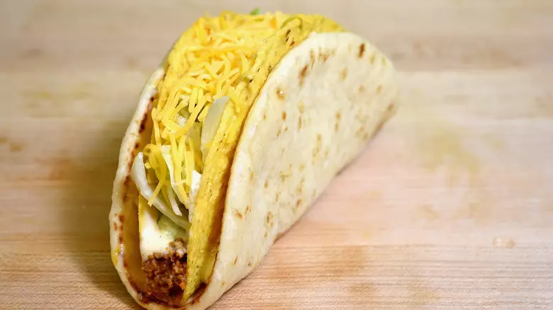 I-Gordita Crunch ngaphandle kwegobolondo le-Doritos Locos