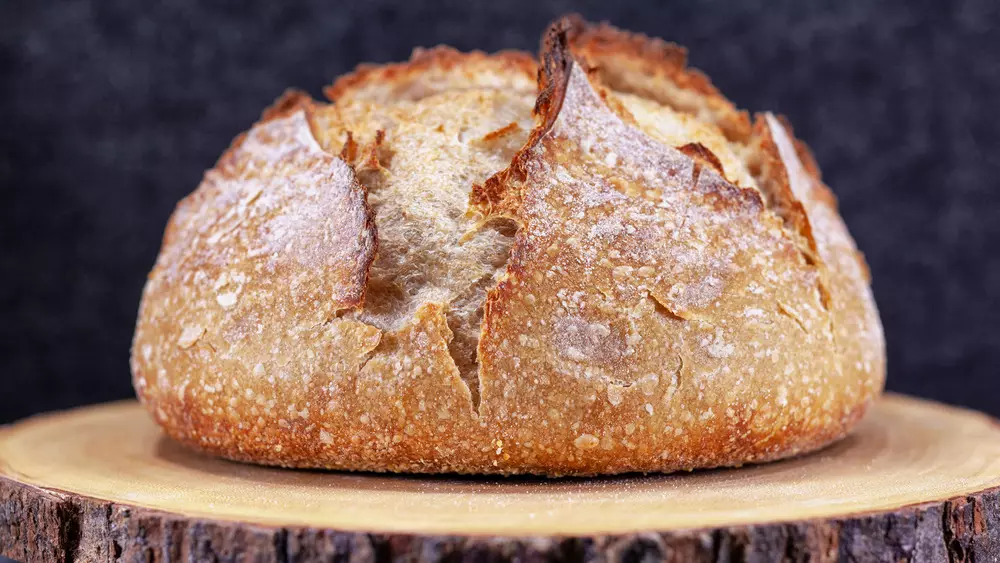 Boule domácího kváskového chleba