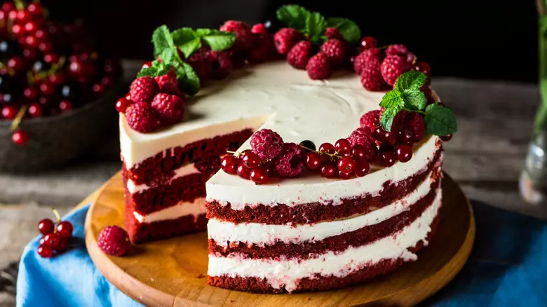 Cake nga adunay raspberry