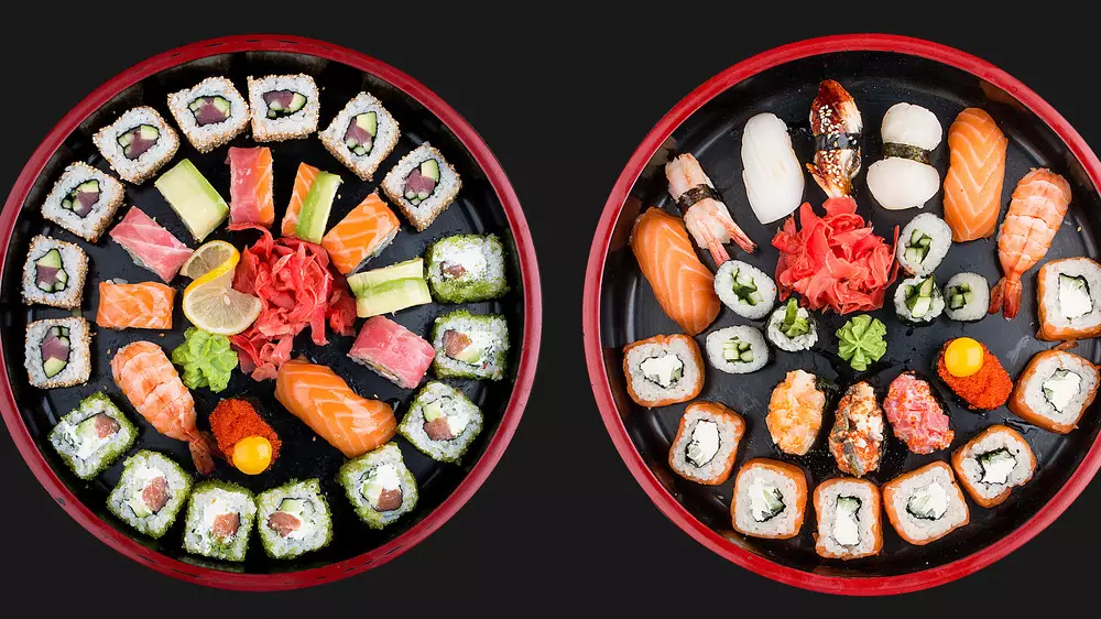 Δίσκοι με σούσι και σασίμι