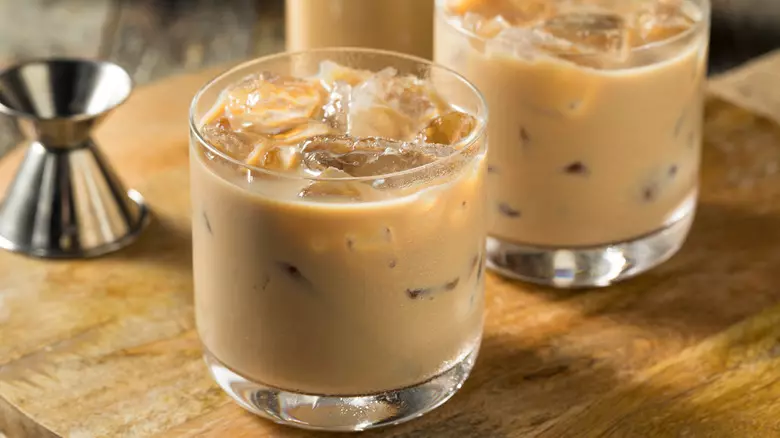 Iicocktails zeMudslide