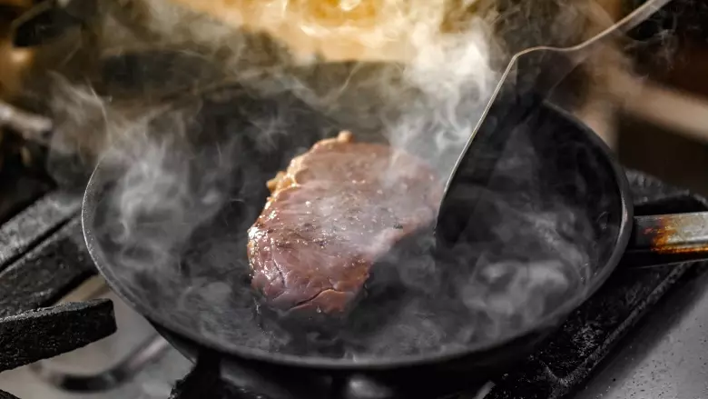 完璧なステーキを調理する方法10の異なる方法 627_3