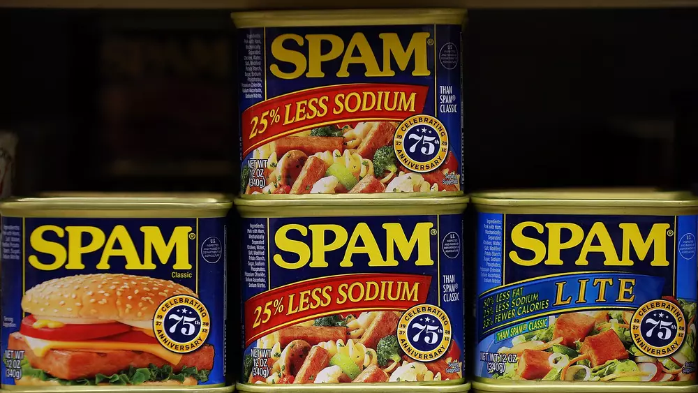 Spam on shelf cuntada