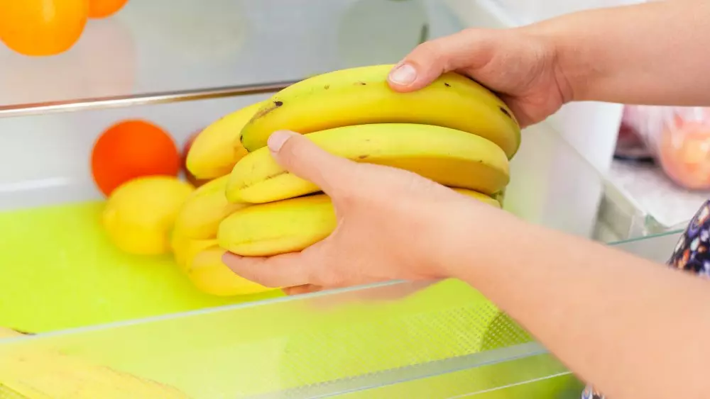 Bananes au frigo