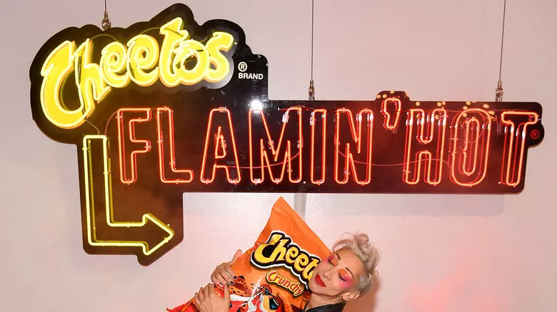 Flamin 'Gbona Cheeto ife