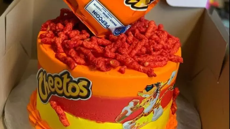 Торта Flamin' Hot Cheetos