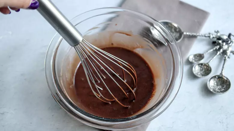 chocolate glaze sa mangkok
