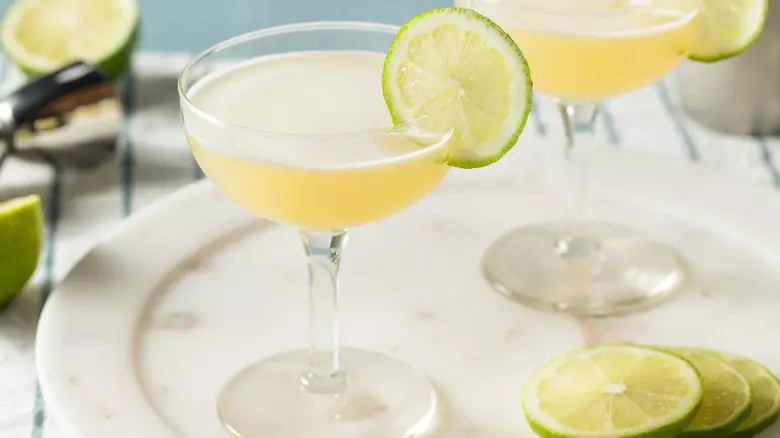 Gimlet kare gurpilarekin