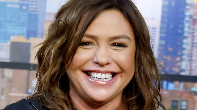 Rachael Ray cunto karinta oo ku jirta bandhigga telefishinka