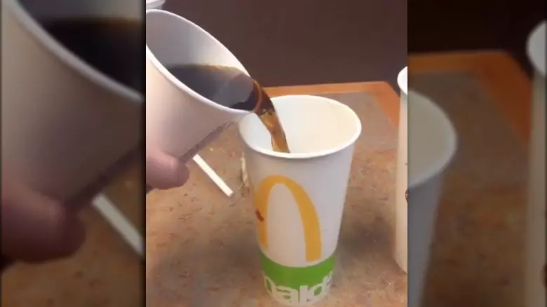 McDonald'sdan kola stakanlari