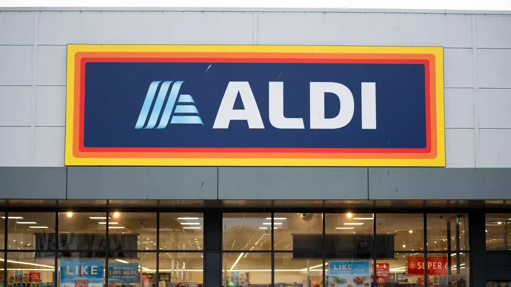 Aldi Zeechen op ausserhalb vum Gebai