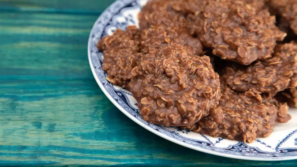 Çewtiyên Hevbeş Dema Çêkirina Cookies No-Bake