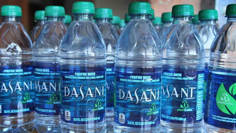 Botol air Dasani