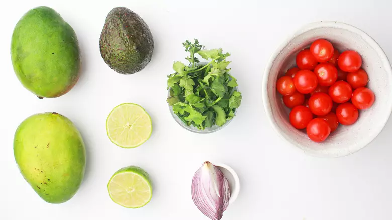 Ingredients per fer salsa de mango