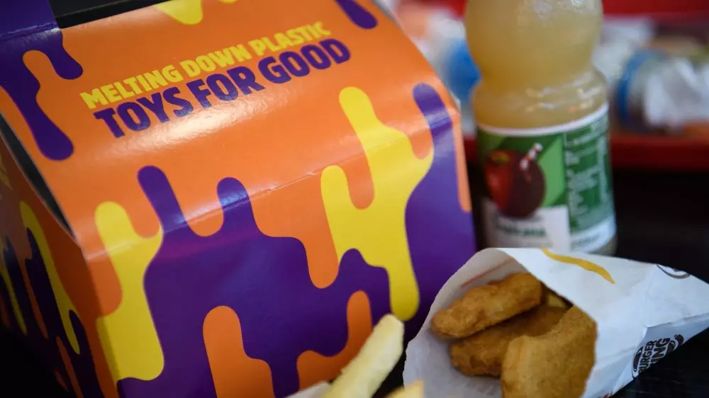 A Burger King Kids Meal a műanyagjátékok újrahasznosítását hirdeti