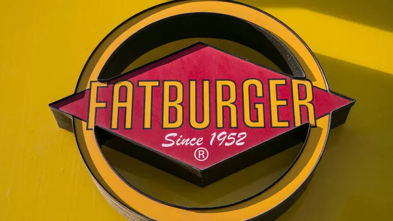 एक Fatburger बाहिर
