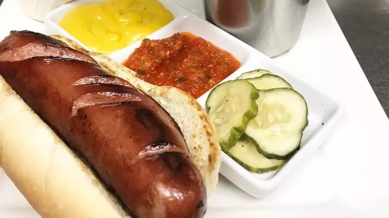 hot dog ຈາກ Max Burger