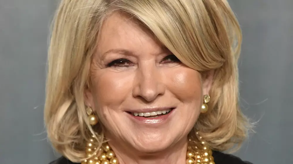 Martha Stewart s úsměvem na červeném koberci