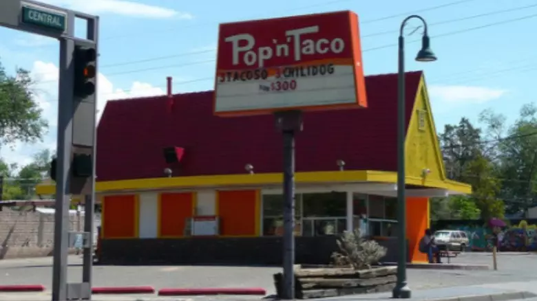 Pup N Taco forgesita rapidmanĝejo