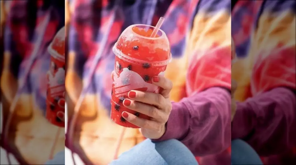 Pembekuan strawberi liar baru Taco Bell