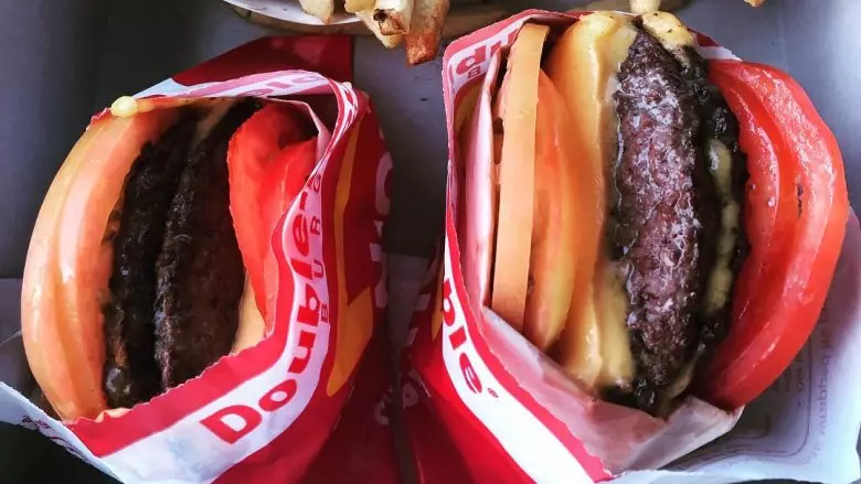 Burger In-N-Out: Bungkus Tomat