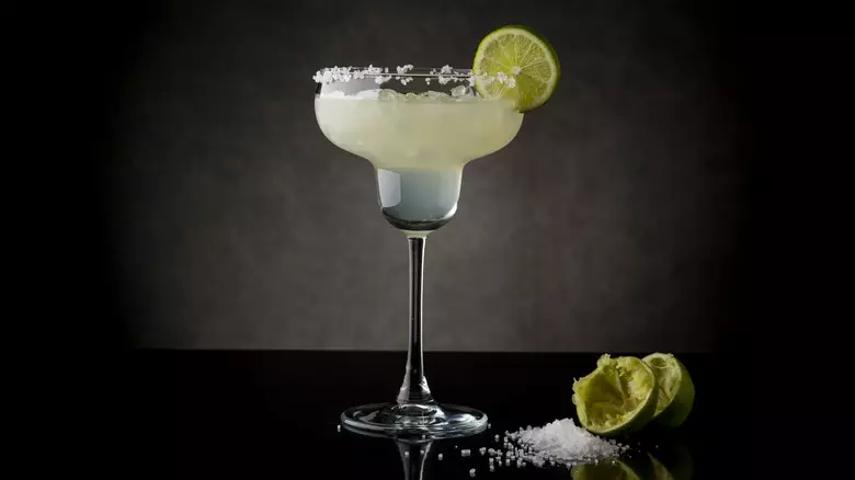 Klassieke margarita met gezouten rand