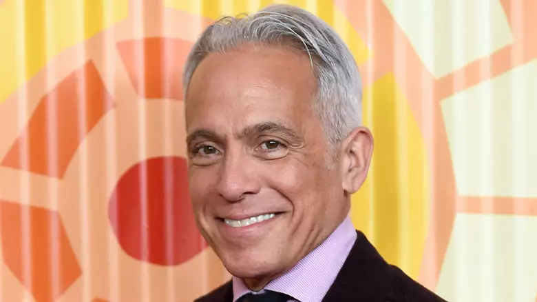 Geoffrey Zakarian lächelte breit