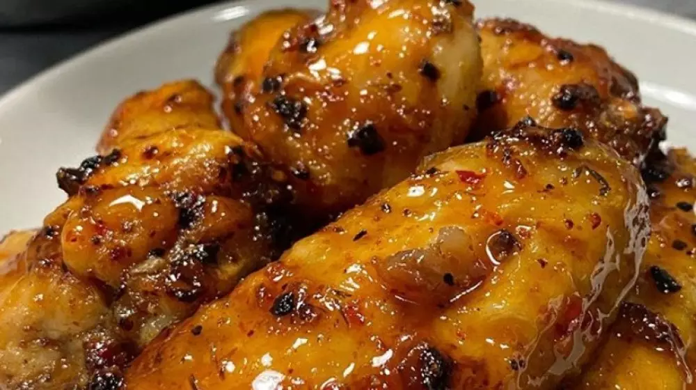 Air Fryer Wings hunaja-aleppo-kastikkeella