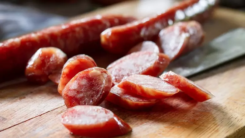 Talagsaong mga putahe nga Himuon Uban sa Chinese Sausage 910_5