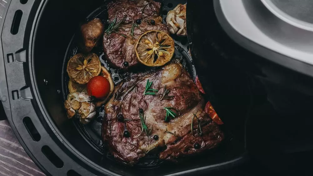 Steak in der Heißluftfritteuse zubereitet
