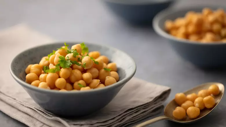 Hiji mangkok chickpeas