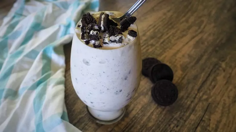 2-ingredient copycat Dairy Queen Oreo Blizzard