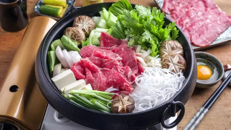 Sukiyaki style Kobe ng'ombe