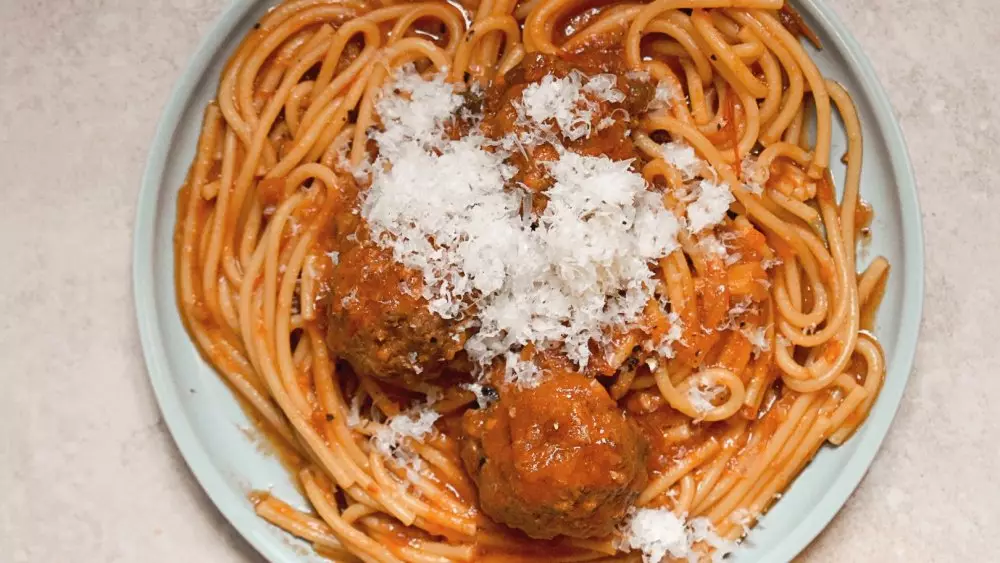 Recipe ng Instant Pot Spaghetti at Meatballs