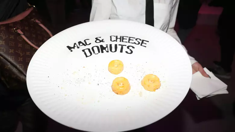 Donuts de Mac e queixo