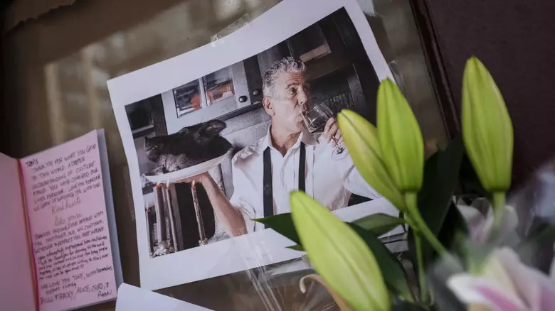 Anthony Bourdain photo memorial