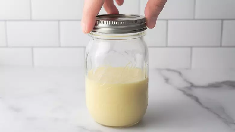 dulce de leche mason jar