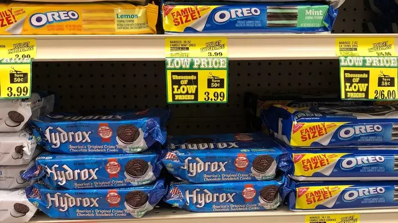 Hydrox uye Oreo cookies