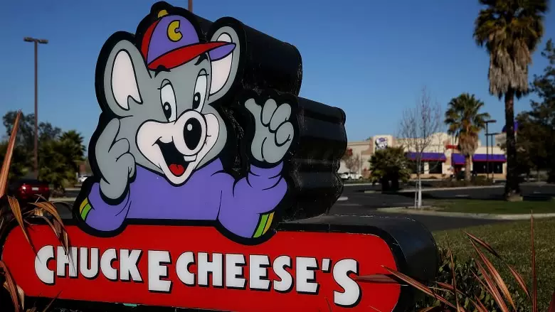 Chuck E. ဒိန်ခဲ